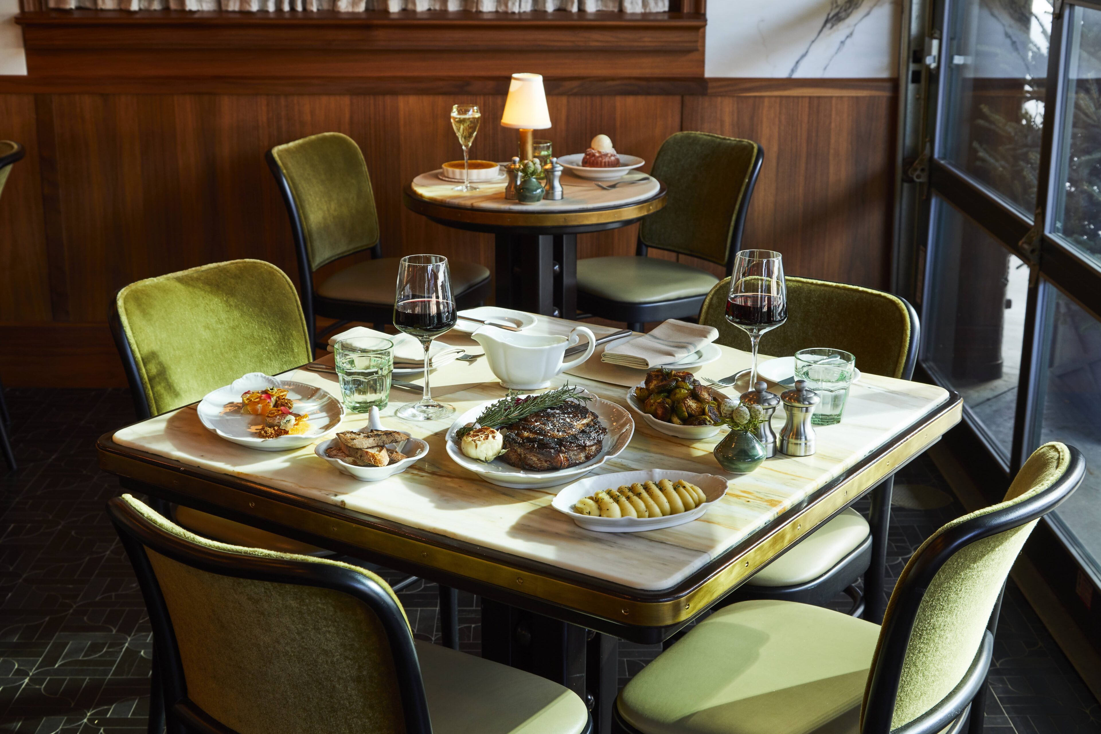 Lunch at Tin - Tin Building